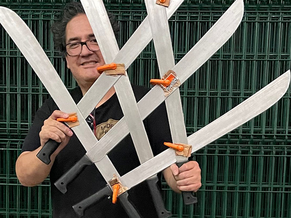 Machetes Become Sculptures in This Artist's Hands | Artwork Archive